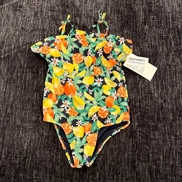 Old Navy Swim Nwt Old Navy Girls Swimsuit 4t Poshmark